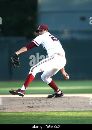 April 19, 2013: Arizona pitcher #48 Konner Wade in action during the ...