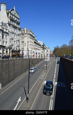 The Piccadilly Underpass in central London Stock Photo - Alamy
