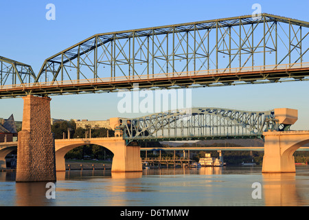 Bridge built by troops across Tennessee River at Chattanooga Stock ...