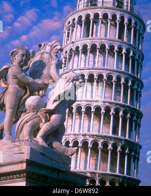 Close up of iconic leaning tower of Pisa with white sky, Tuscany, Italy ...