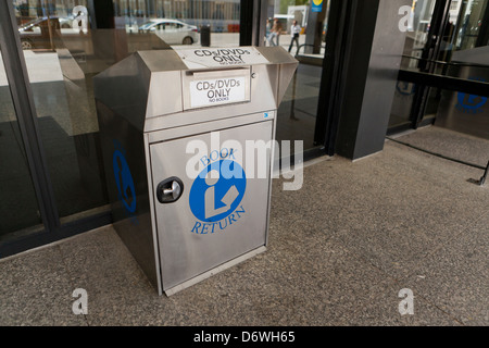 Public library book return drop box Stock Photo: 55881354 - Alamy