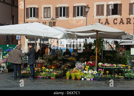 Colourful Market stalls at Campo de' Fiori Market, Rome, Italy Stock ...
