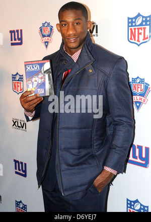 New York Giants' Antrel Rolle before the first half of an NFL football ...