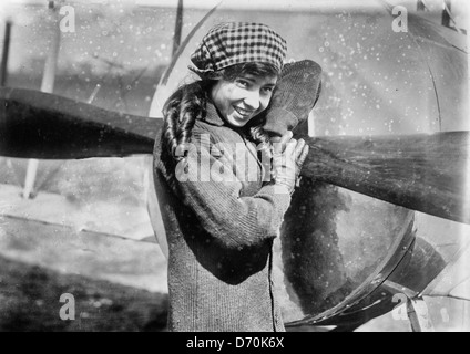 Katherine Stinson and her aeroplane Stock Photo - Alamy