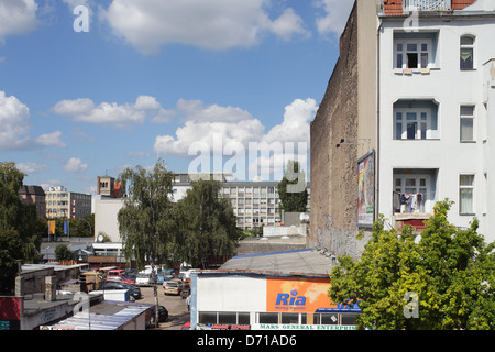 inscription Garage and wrenches Stock Photo - Alamy