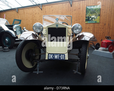The 1931 DKW F1 is a pioneering car known for its front-wheel-drive ...