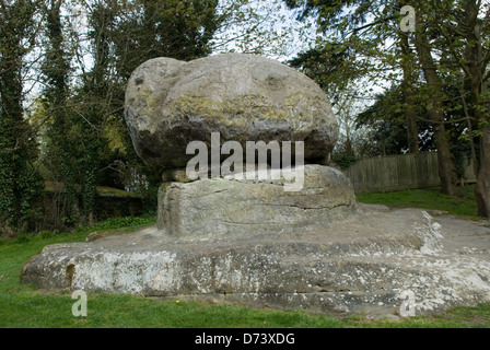 The Chiding Stone in Chiddingstone, Kent, UK where it is rumoured that ...