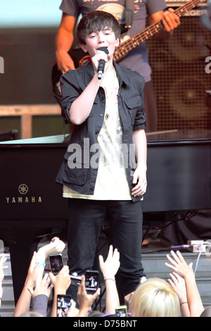 Greyson Chance pop singer performing live on the 'Fox & Friends ...