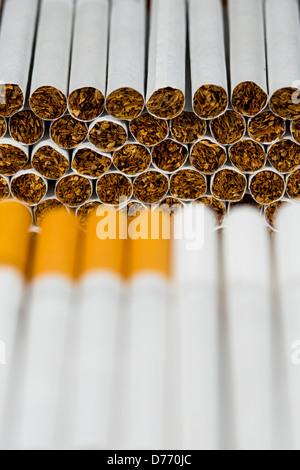 Loose, unpackaged cigarettes Stock Photo - Alamy