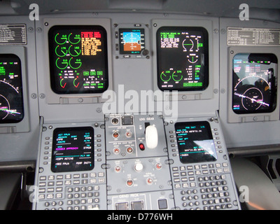 Airplane cockpit Challenger 850 Stock Photo - Alamy