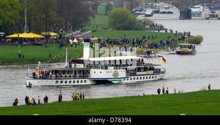 Steamship parade of the historic paddle steamers Stock Photo - Alamy