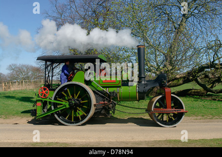 Vintage Aveling and Porter steam road roller at Beamish museum of ...