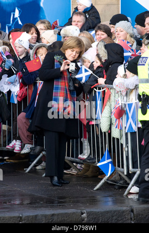 First Minister Nicola Sturgeon looks through a microscope at Clyde ...