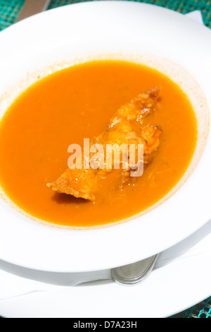 Crab soup with mango ravioli Stock Photo - Alamy