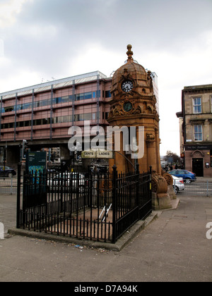 Cameron memorial fountain Glasgow Stock Photo - Alamy