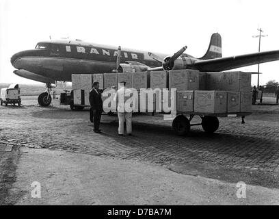 Oldtimer Mercedes-Benz W 120 Ponton Stock Photo - Alamy