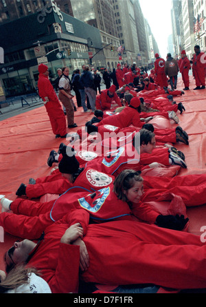 Balloon deflation at Macy's Thanksgiving Day Parade Stock Photo - Alamy