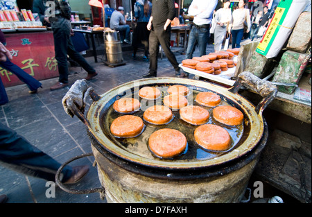 Xian's Persimmon cakes (shì zi bǐng) are a very popular local snack ...