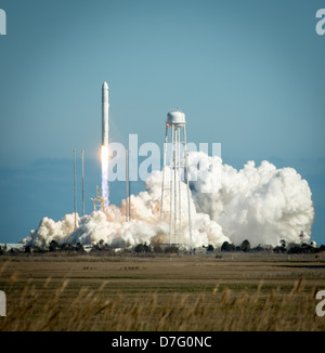 The Antares rocket undergoes preparation for its launch from Wallops ...