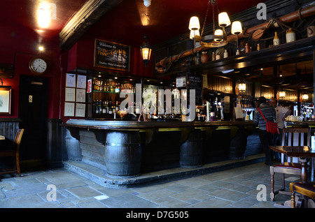 The Prospect of Whitby pub in Wapping.London's oldest riverside pub ...