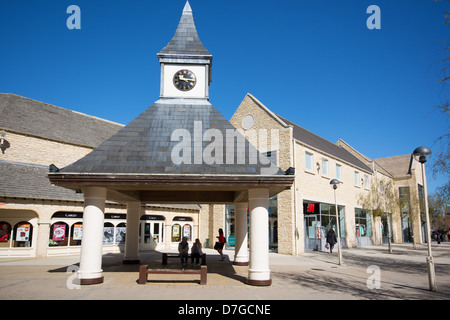 WITNEY, OXFORDSHIRE, UK. The Woolgate Shopping Centre in the town ...