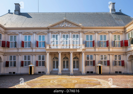 PALEIS NOORDEINDE (ROYAL PALACE) THE HAGUE Stock Photo - Alamy