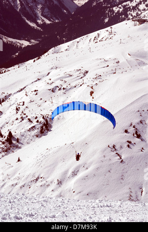 Paraglider above St Anton, in the Austrian Tyrol Stock Photo - Alamy