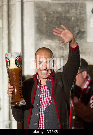 Arjen Robben of Bayern Munich celebrates after scoring as he makes it 1 ...