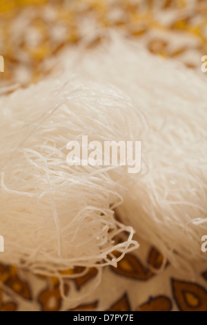 dry mung bean threads Stock Photo - Alamy