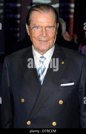 Blankenfelde-Mahlow, Germany. 12th May, 2013. Sir Roger and Lady ...