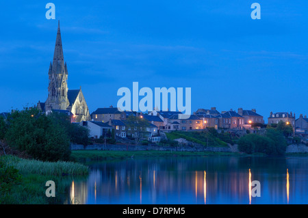 Kelso village and Tweed river at dusk, Scottish Borders, Scotland ...