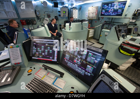 The Ships Control Center (SCC) on board the Royal Navy Type 45 ...