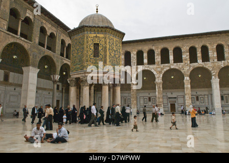 Damascus, Syria. Gold and green mosaics on the Treasury building in the ...