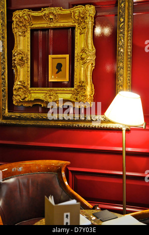 Bar at The Goring Hotel, London Stock Photo - Alamy