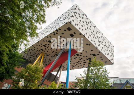 The Sharp Centre for Design at Ontario College of Art and Design, OCAD ...
