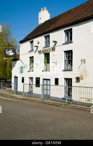 the bridge inn, first and last pub in wales, bridge street, chepstow ...
