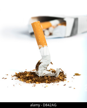 Crumpled cigarette and tabaco Stock Photo - Alamy