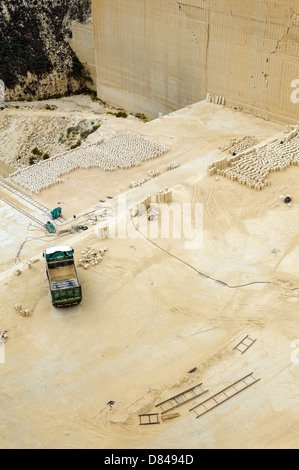 Limestone quarry near San Lawrenz on Gozo, Malta Stock Photo - Alamy