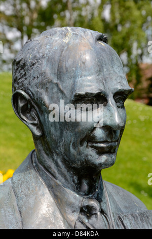 Admiral Sir William Tennant statue in Upton on Severn, Worcestershire ...