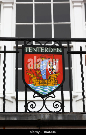Kent coat of arms detail on the side of a traditional Kent building on ...