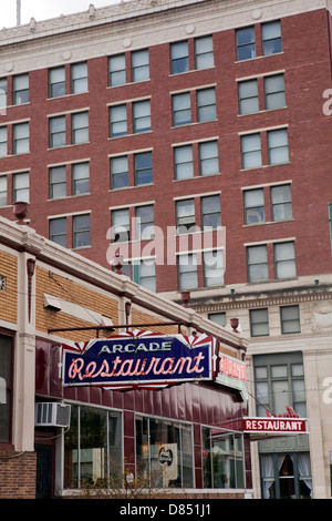 A view of the Arcade Restaurant in Memphis, Tennessee Stock Photo - Alamy