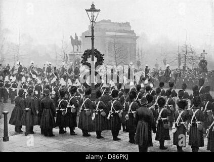 Queen Victoria's funeral: the Royal cavalcade at Paddington Station ...