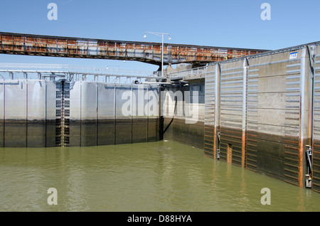 Kentucky, Cumberland River, Lake Barkley, Barkley Lock Stock Photo - Alamy