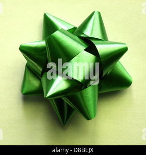 Bow tie with the colors green and yellow of Brazil and a christmas tree ...