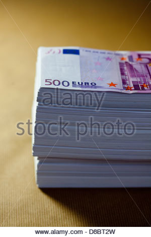Bundles of 500 euro banknotes Stock Photo: 61988755 - Alamy