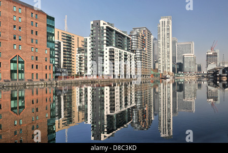 Architecture at Canary Wharf, London Stock Photo - Alamy