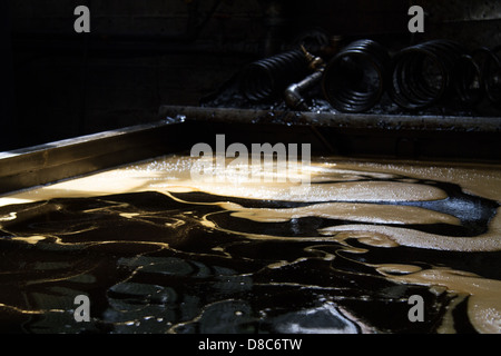 Oil quenching bath used in the production of steel coil suspension ...