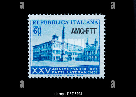 Italian postage stamp overprinted AMG VG of Trieste A zone Stock Photo ...