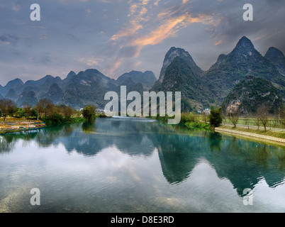 Sunset view of Yulong River. Yangshuo. Guangxi Province. China Stock ...