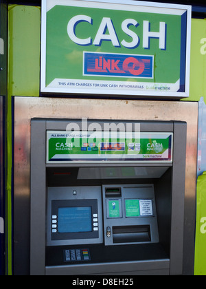 Link cash machine sign Stock Photo - Alamy